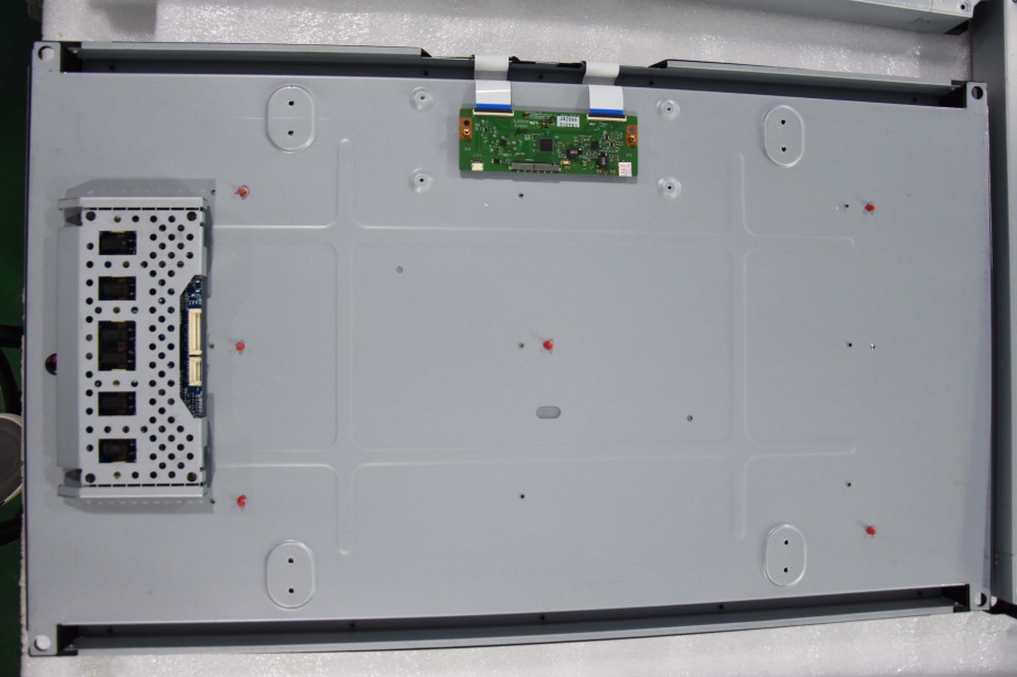 BRS32015 32寸, 1920X1080, 1500亮度, 高亮液晶屏, 阳光下可读液晶屏, 阳光下可视液晶屏 | 深圳市宝锐视科技有限公司